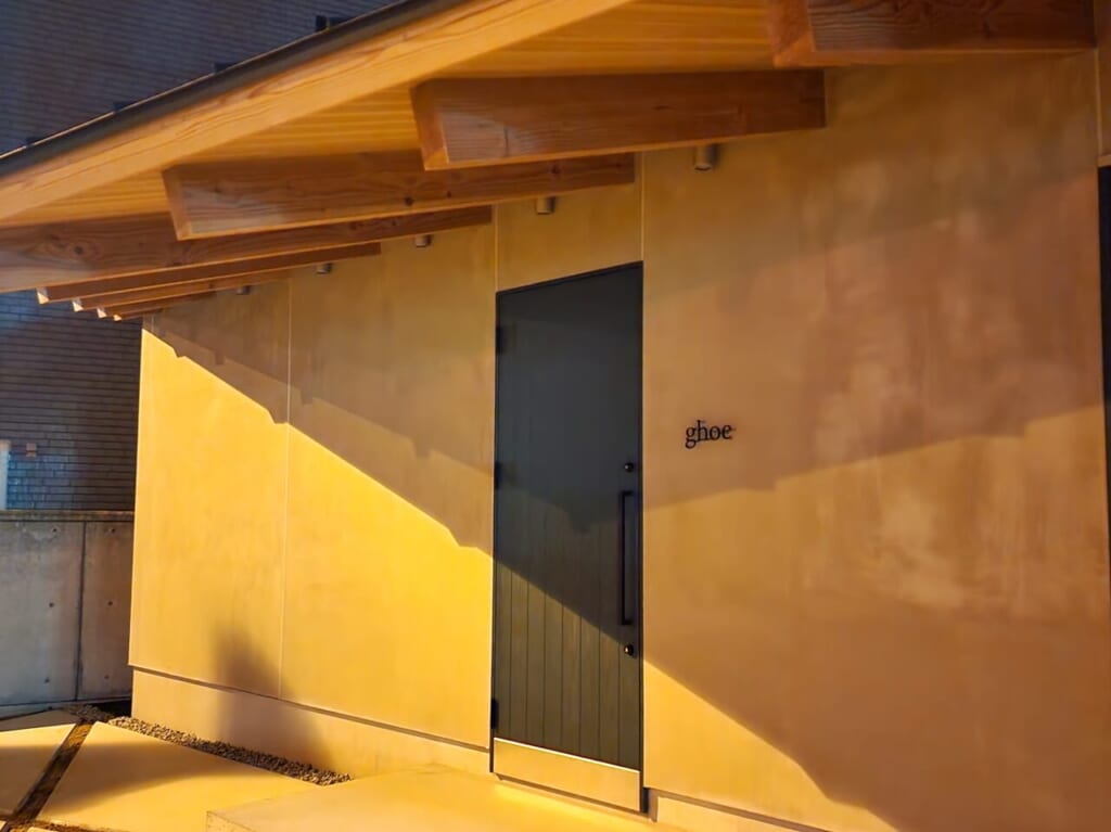 【徳島市】革工房「ghoe（ゴエ）」が2024年7月1日（月）より移転オープン予定です♪新築工事をしていた建物もステキな雰囲気！本藍染革の ...